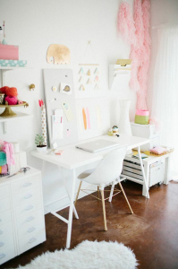 10 Pretty Pastel Workspace Ideas | Housetodecor.com