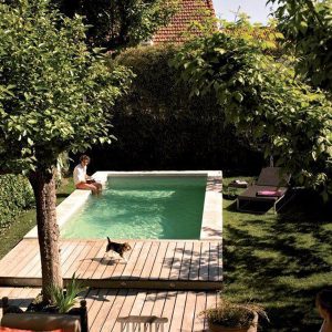 21 Mini Pool Deck Designs For Backyard Relaxing | Housetodecor.com