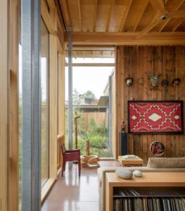 City Cabin In Seattle’s Residential Areas For Private Urban Retreat ...