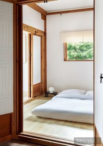 Korean Hanok House: A Mix Of Modern Elements And traditional Style ...