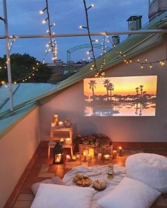14 Most Romantic Balcony Ideas For Valentine’s Day | Housetodecor.com