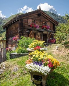 Combination Of Culture And Style: 20 Swiss House Design | Housetodecor.com